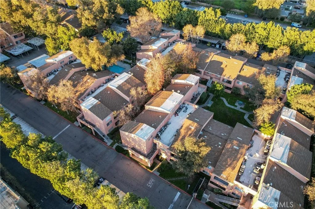 Roam | 12601 Van Nuys Blvd # 119, Pacoima, CA, 91331