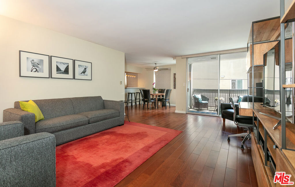 Roam | 4301 E 2nd St # 2E, Long Beach, CA, 90803