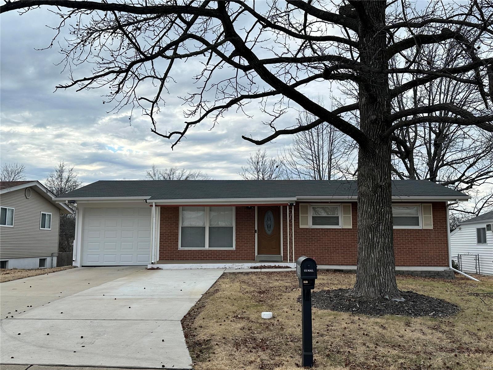 Roam | 11021 Patsy Dr, Saint Louis, MO, 63123