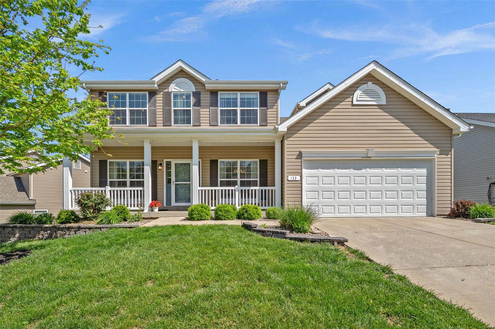 Roam | 133 Hidden Bluffs Dr, Lake Saint Louis, MO, 63367