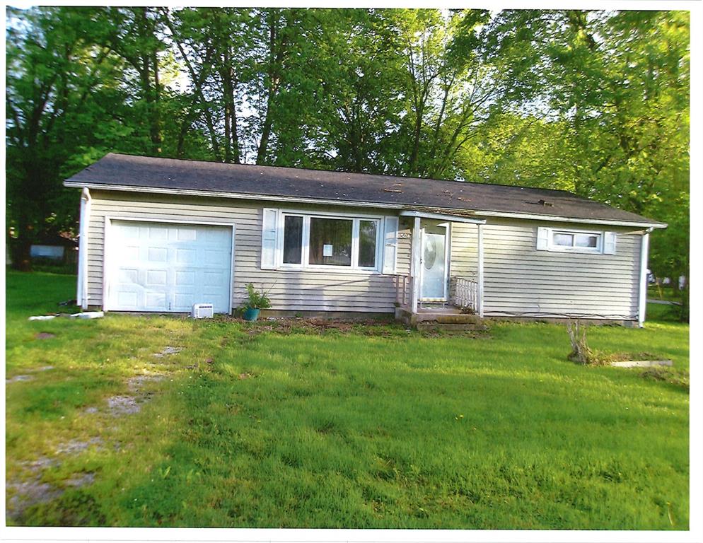 Roam | 304 W Douglas St, New Douglas, IL, 62074