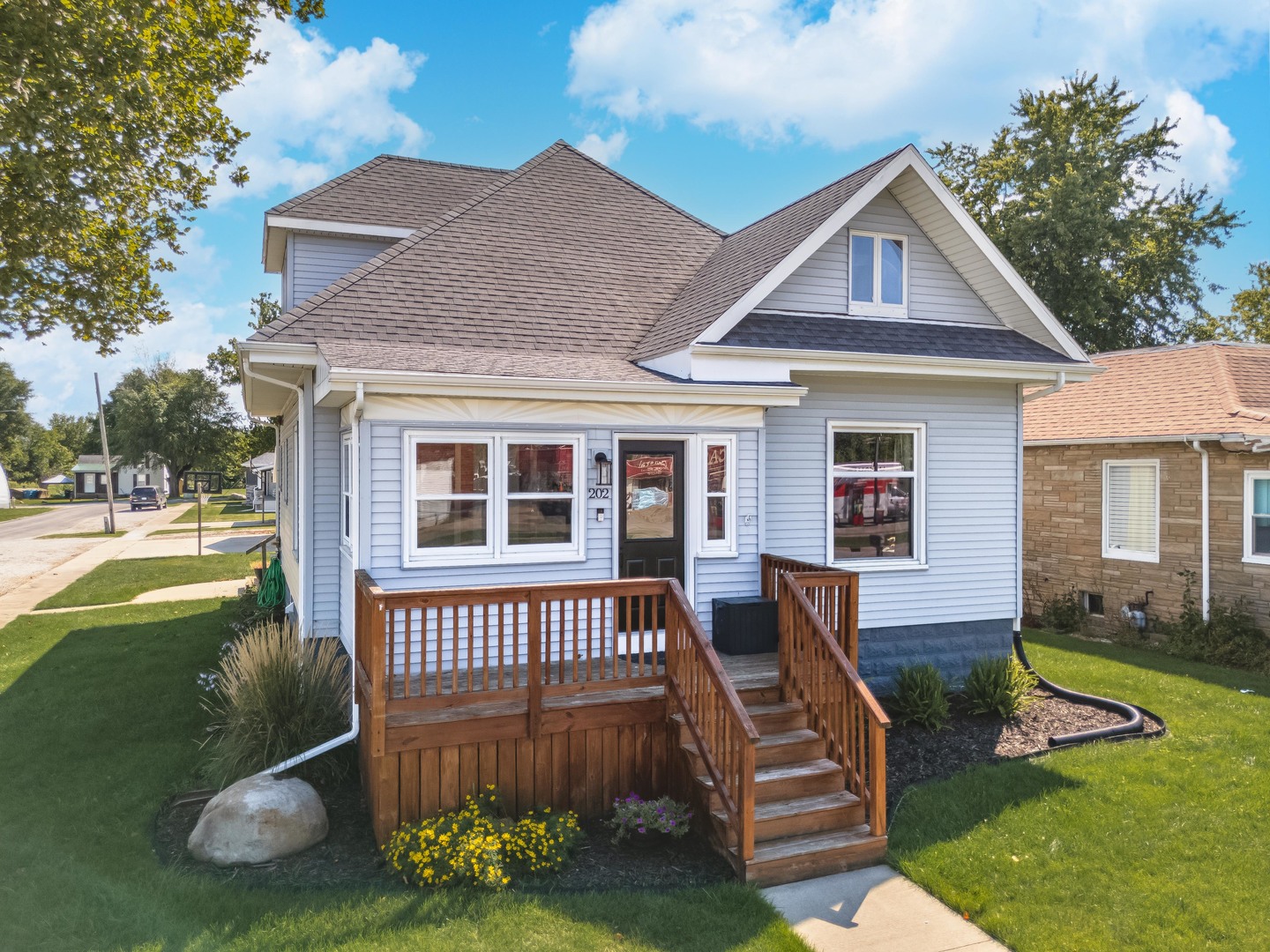 Roam | 202 W Jackson St, Cullom, IL, 60929