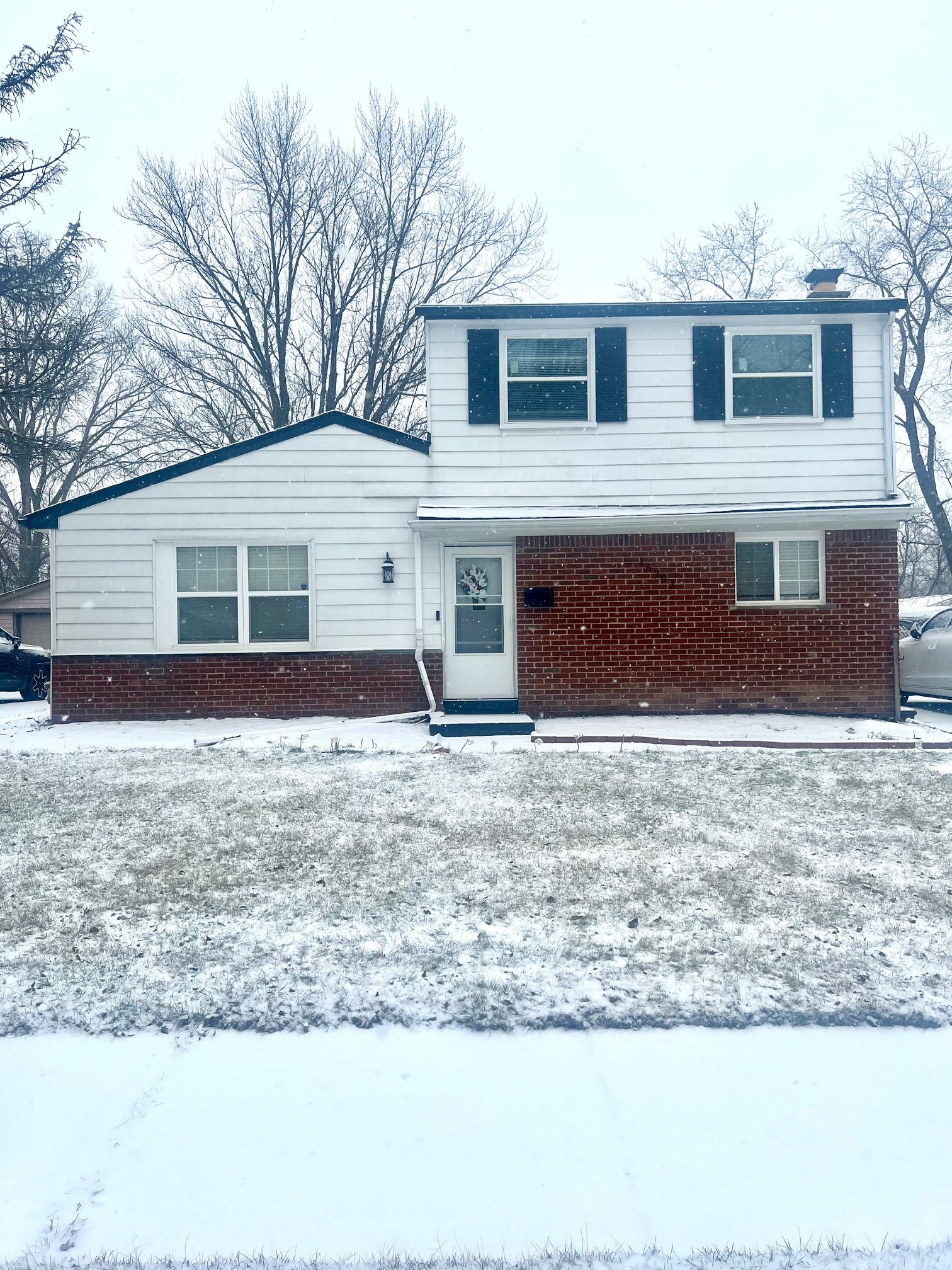 Roam | 15793 Colbert St, Romulus, MI, 48174
