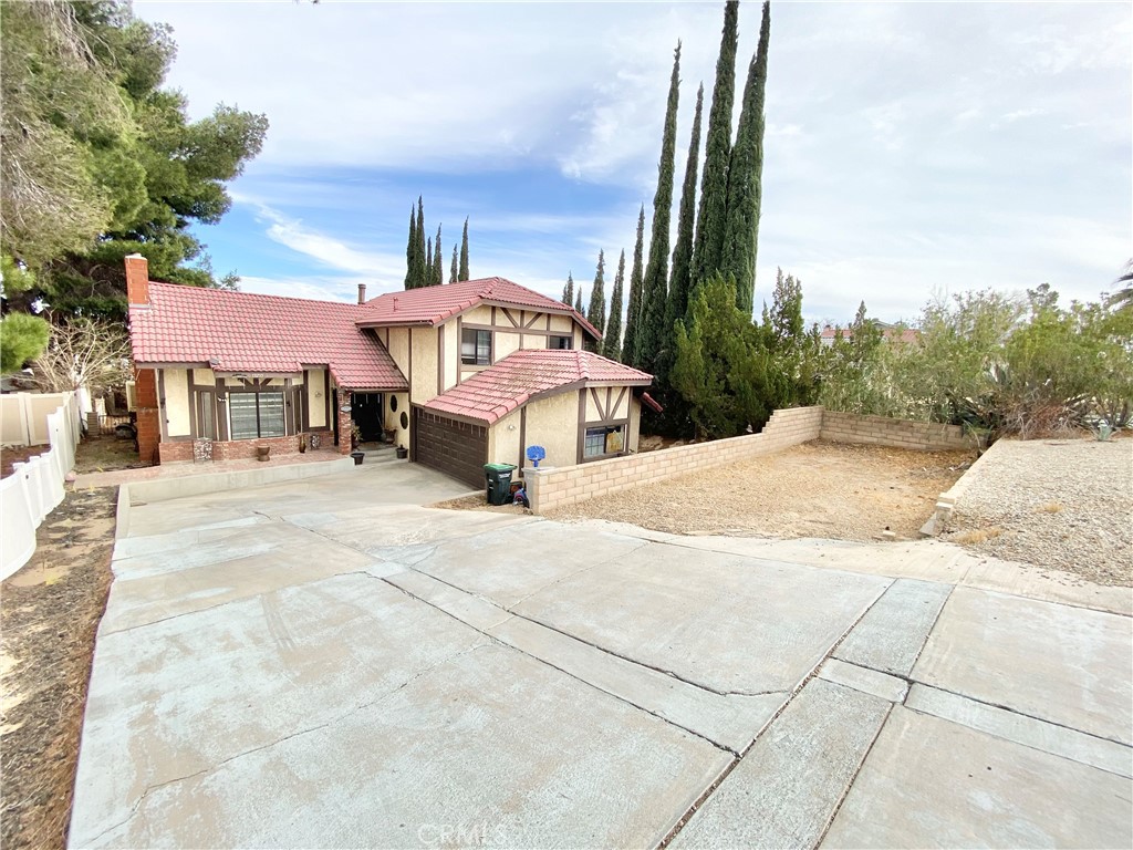 Roam | 13235 Alta Vista Dr, Victorville, CA, 92395