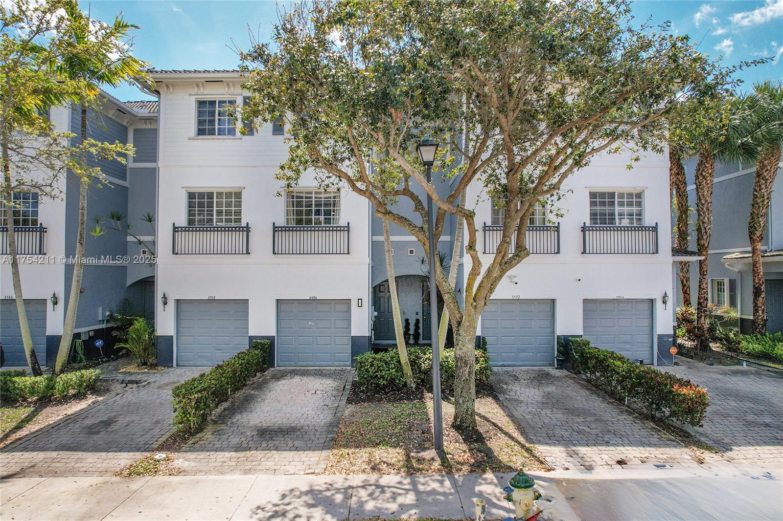 Roam | 3590 NW 14th Ct # 3590, Fort Lauderdale, FL, 33311