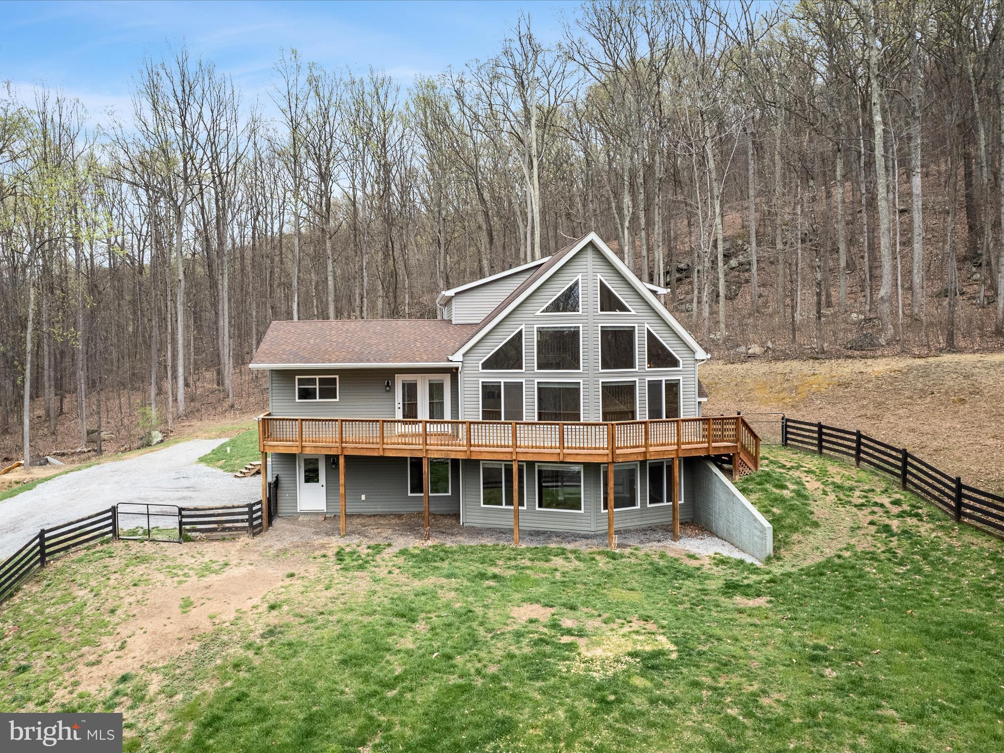 Roam | 116 Stellamae Ln, Bluemont, VA, 20135