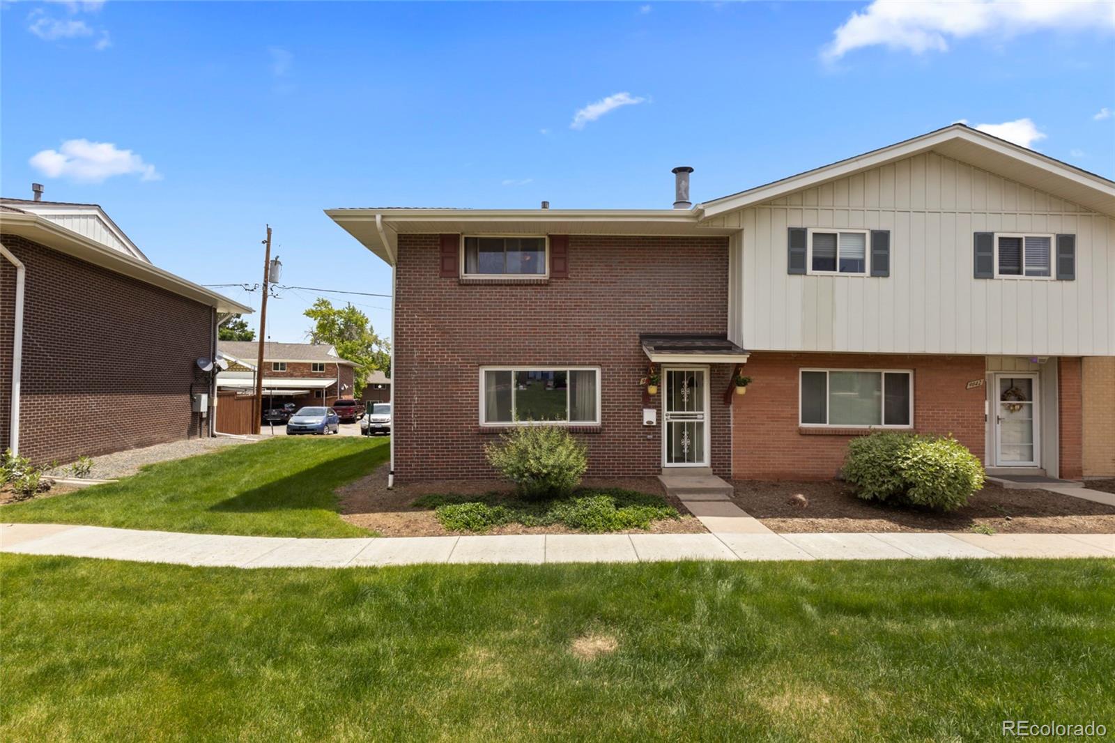 Roam | 9044 E Nassau Ave, Denver, CO, 80237