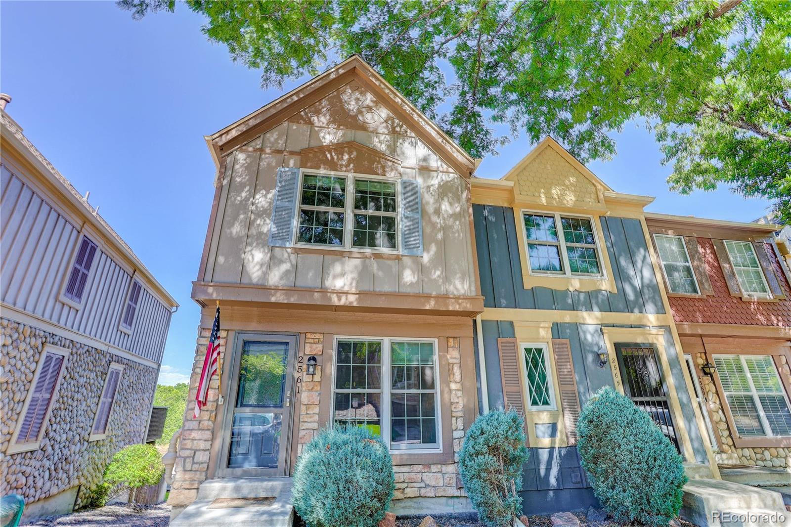 Roam | 2561 E Nichols Cir, Centennial, CO, 80122