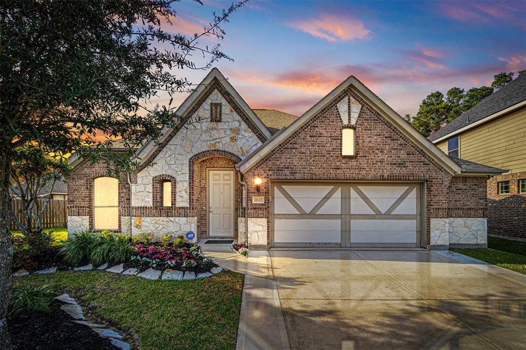 Roam | 11622 Lawson Pine Ln, Tomball, TX
