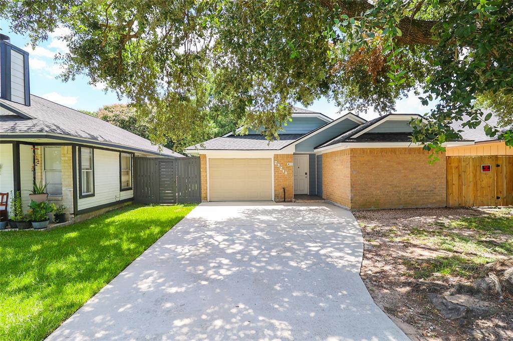 Roam | 23211 Prairie Bird Dr, Spring, TX, 77373
