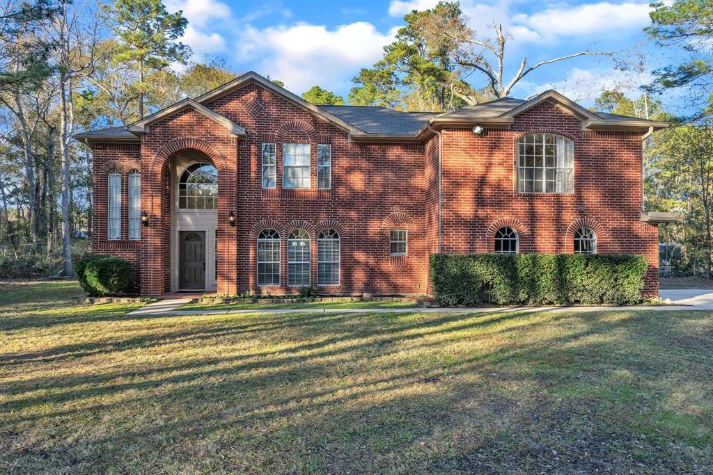 Roam | Buy 11871 Elizabeth Rdg, Conroe, TX with a 3.09% mortgage included.