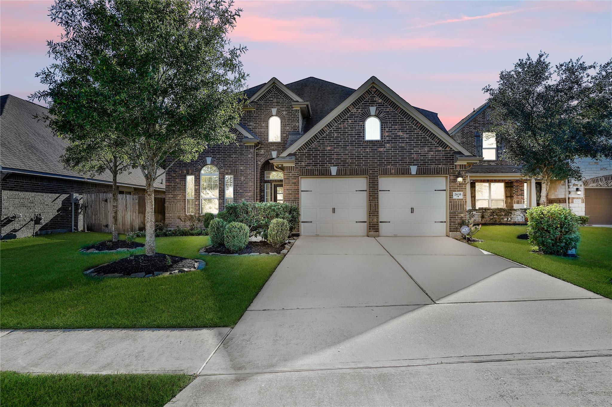 Roam | 2635 Cedar Path Ln, Conroe, TX, 77385