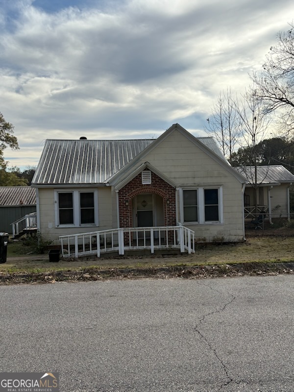 Roam | Buy 508 Pine St, West Point, GA, 31833 with a 3.5% mortgage ...