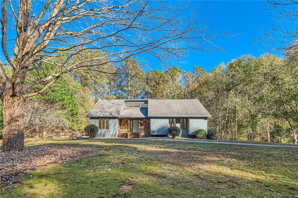 Roam | 1963 Tripp Rd, Woodstock, GA, 30188